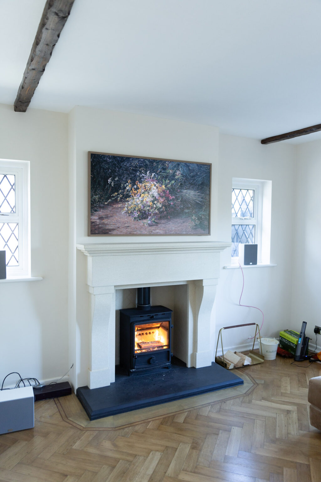 FIREPLACE ROOM UPDATE: NEW TV, AUDIO EQUIPMENT & BLINDS - Finnterior ...
